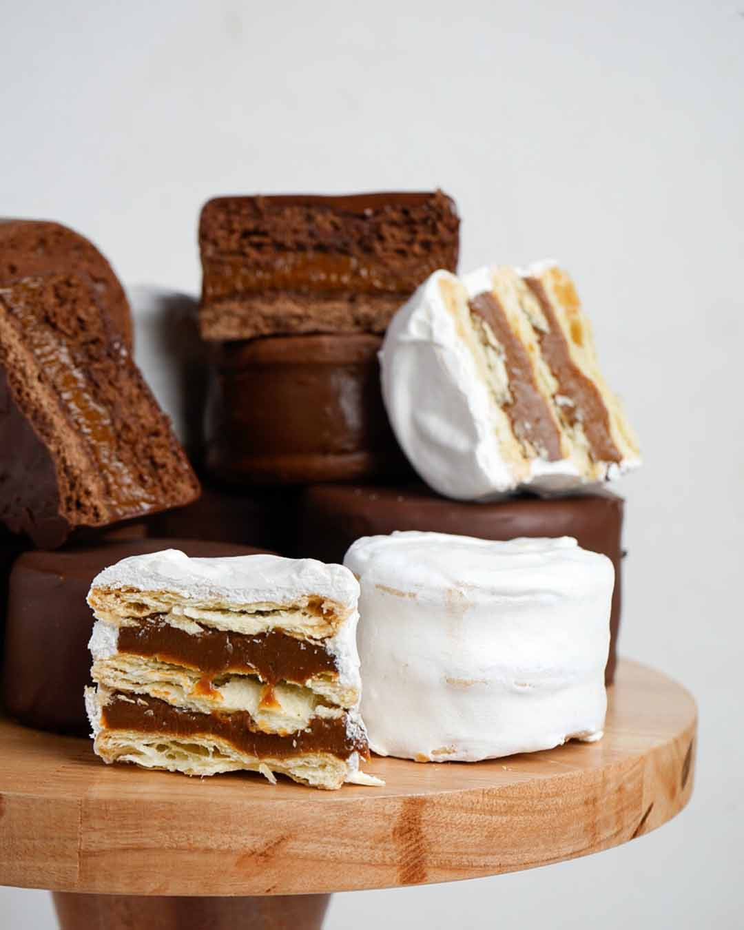 ALFAJORES MARPLATENSES, ALFAJOR ROGEL Y MERENGUE ITALIANO - Cocineros Argentinos